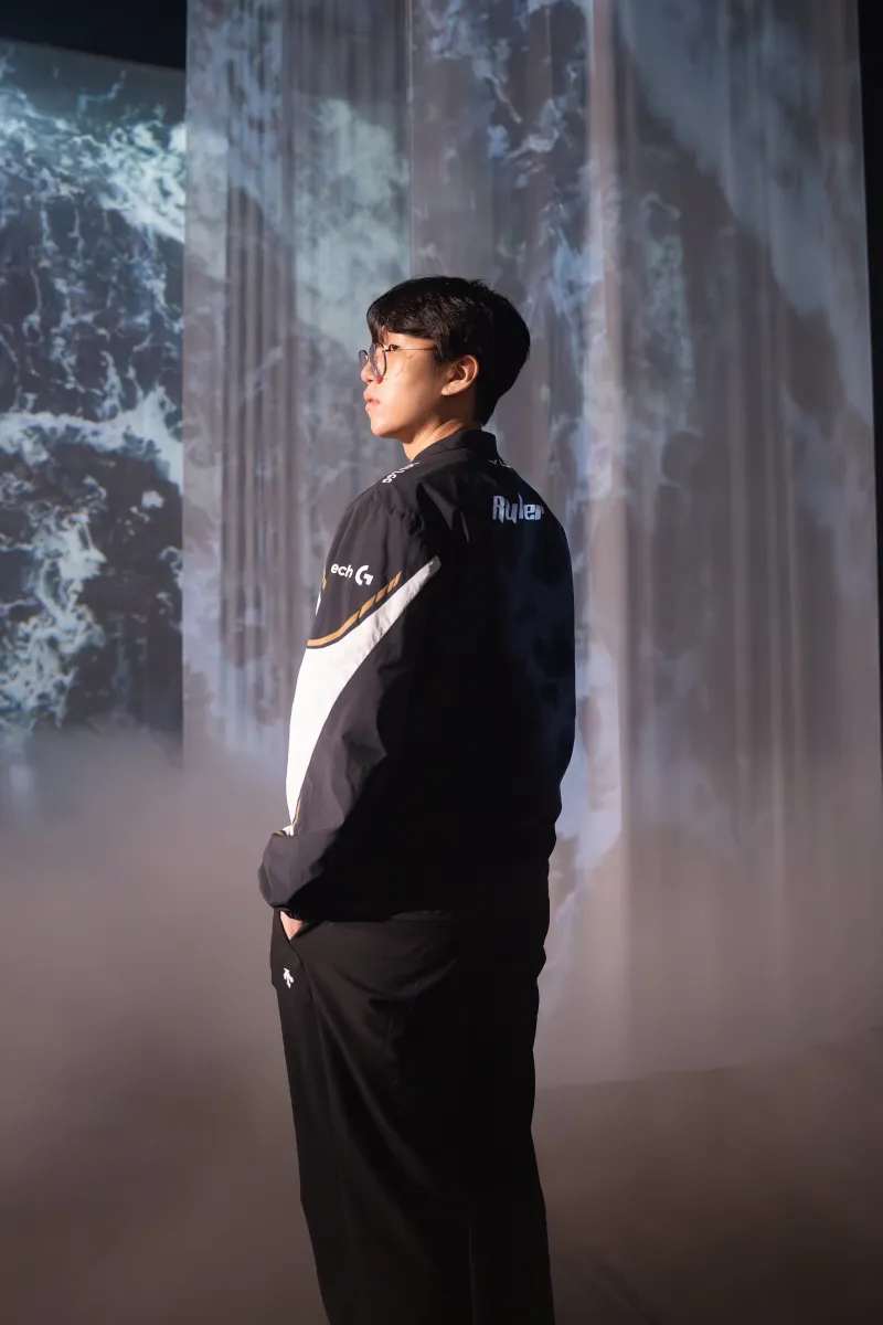 [JR热议]落泪的FMVP，Ruler会是Faker之下第一人吗？-英雄联盟丨LPL-虎扑社区