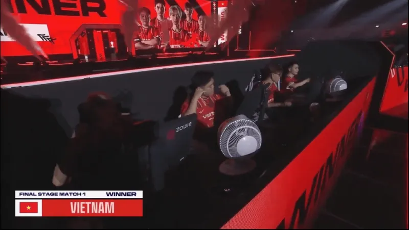 [赛后]PNC决赛D1R1：PNC-VIE吃下决赛首鸡，单局16淘汰-绝地求生-虎扑社区